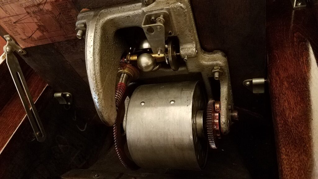 1921 Victrola VV-100 - Mahogany - New England Victrola LLC