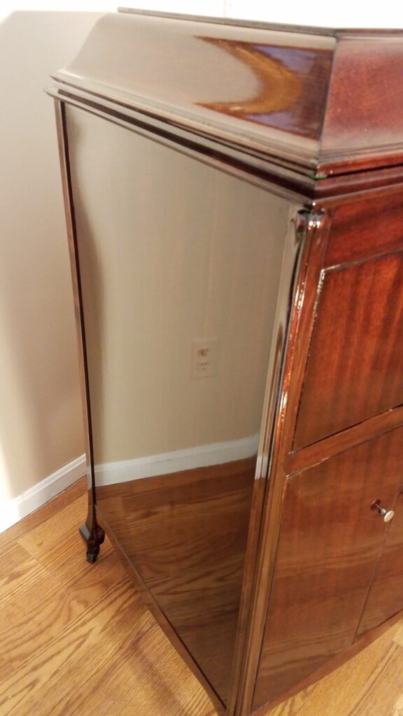 1921 Victrola VV-100 - Mahogany - New England Victrola LLC