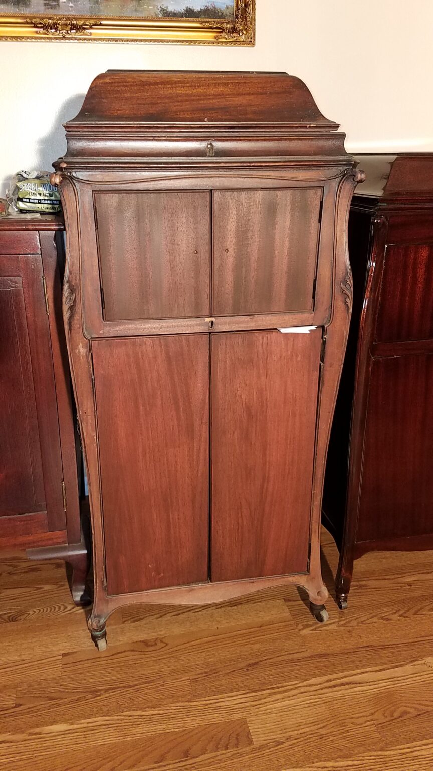 1918 Victrola VV-XVI - Red Mahogany - New England Victrola LLC