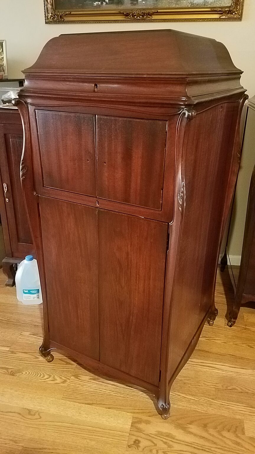 1918 Victrola VV-XVI - Red Mahogany - New England Victrola LLC