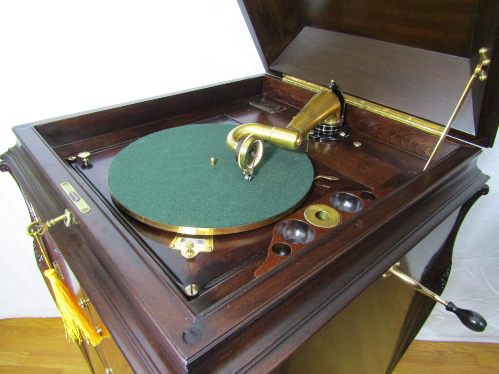 1917 Victrola VV-XVI - English Brown Mahogany - New England Victrola LLC